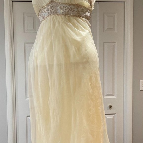 Spiegel | Intimates & Sleepwear | Vintage Spiegel Nightgown Size 34 ...